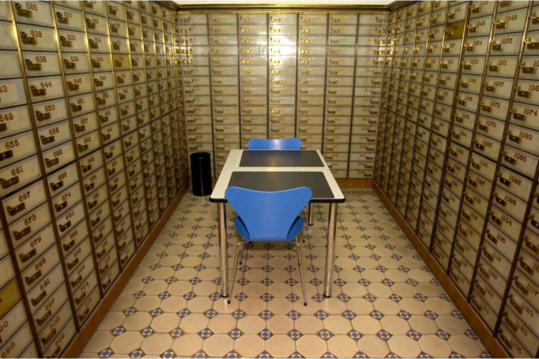 Safe Deposit Boxes: The Definitive Guide - Kcolefas